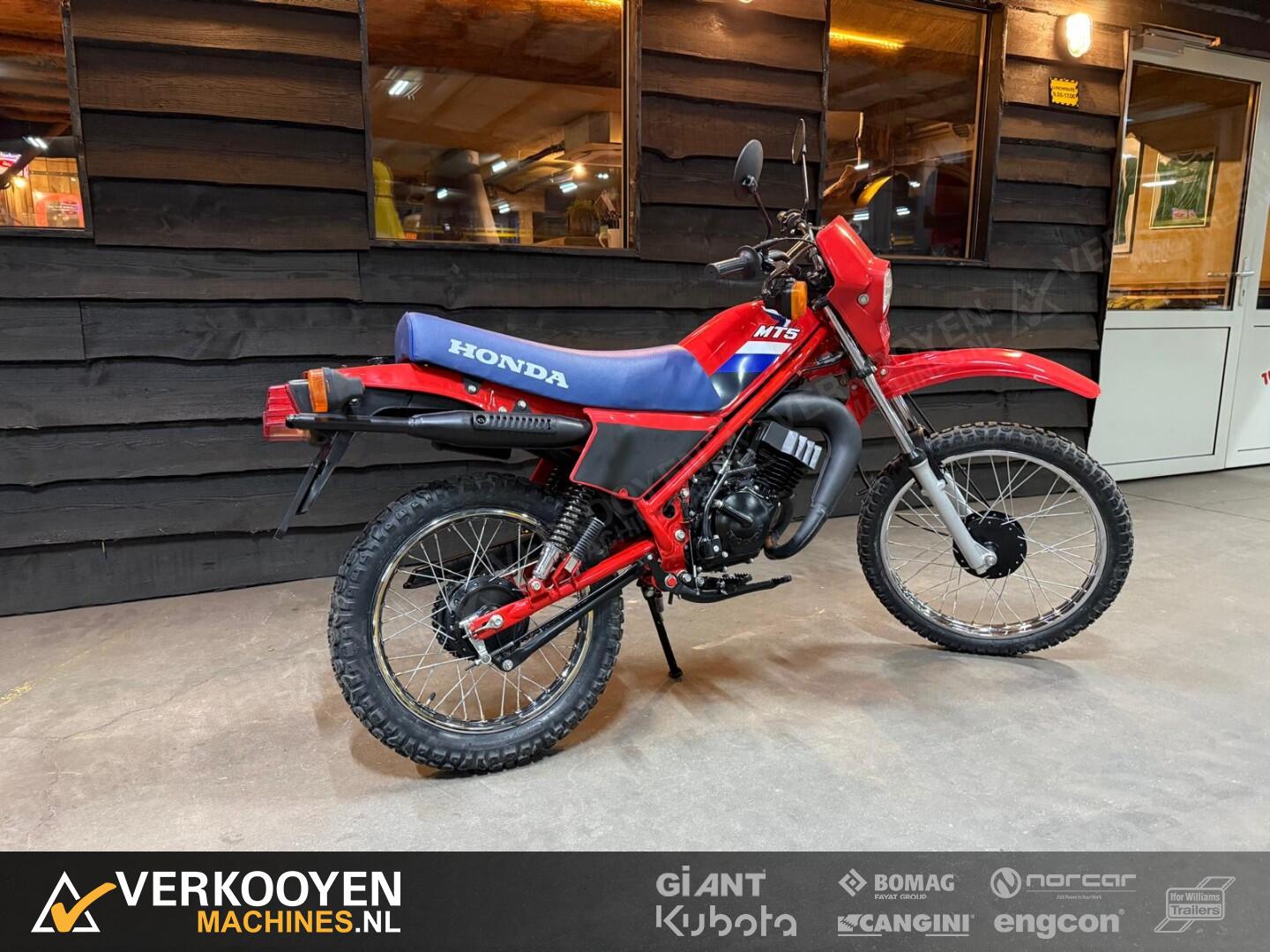 1986 Honda MT5 Rood VT624 | Transport | Bromfiets / Motor - Verkooyen ...